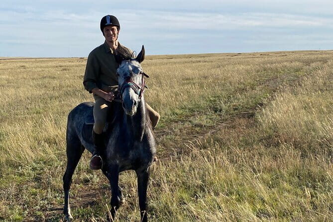 Steppe, Saddles and Sauna: Scenic Horse Rides Along River Nura - Who Will Love This Tour?