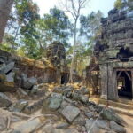 Sunrise at Angkor Wat, explore other temples with a Spanish-speaking guide. - Exploring Angkor Thom and Its Wonders