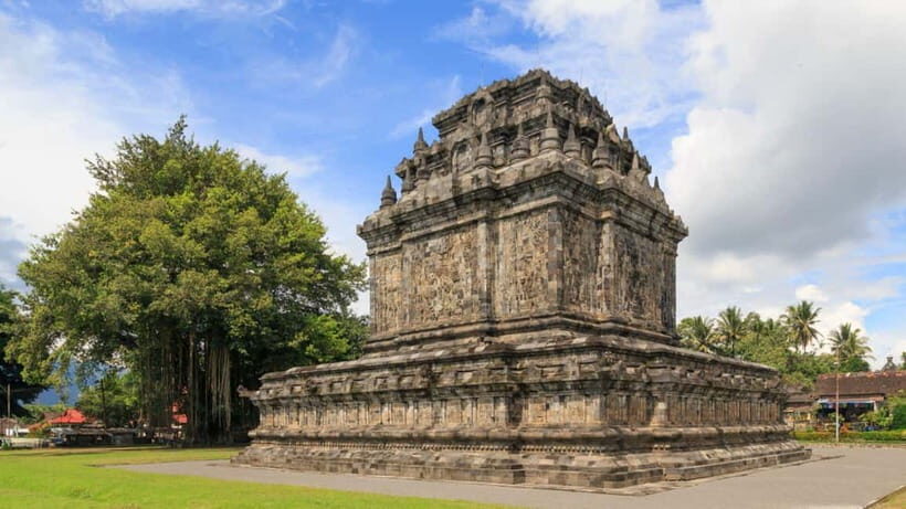Sunrise at View point,Borobudur Climb up & Village Tour - Climbing Borobudur: A Wonder of Architecture and Reliefs