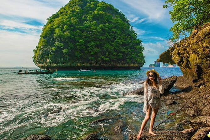 Sunrise Premium Tour to Phi Phi Island by Speed Boat - Detailed Breakdown of the Itinerary