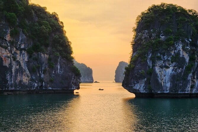 Sunset- Magical bioluminescent plankton Kayaking trip from Catba - Detailed Tour Breakdown: From Cat Ba to Lan Ha Bay