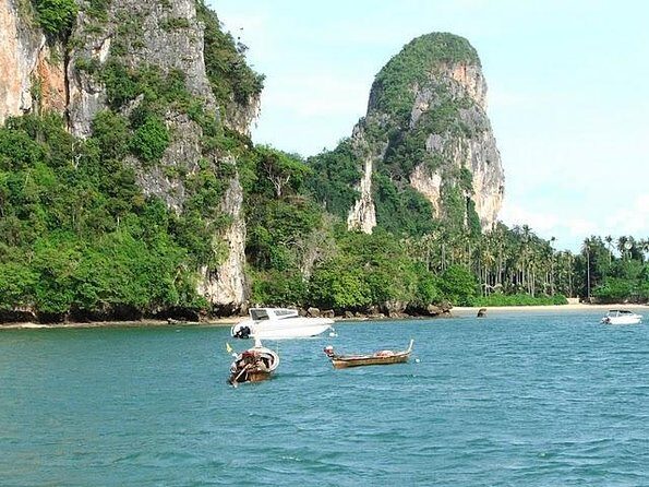 Sunset Tour at Hong Islands by Speed Boat with BBQ Dinner - Authentic Experiences and Practical Tips