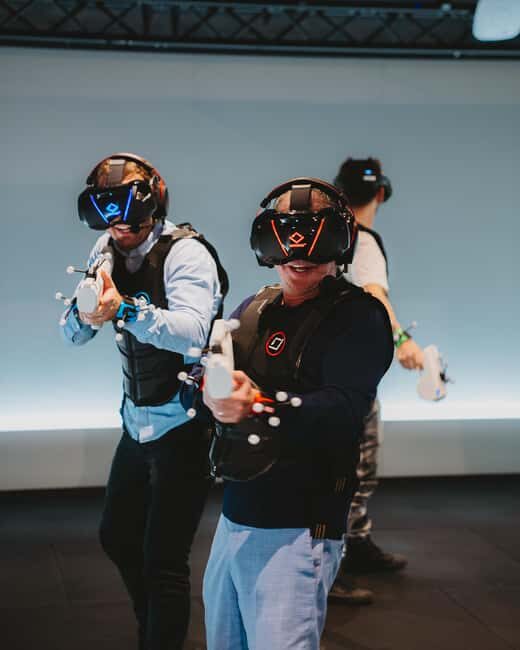 Surfers Paradise: Sandbox Virtual Reality Experience - How the Experience Breaks Down