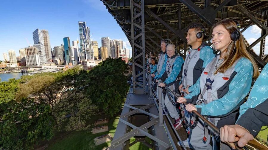 Sydney: Guided Daytime Summit Climb of Sydney Harbour Bridge - FAQs