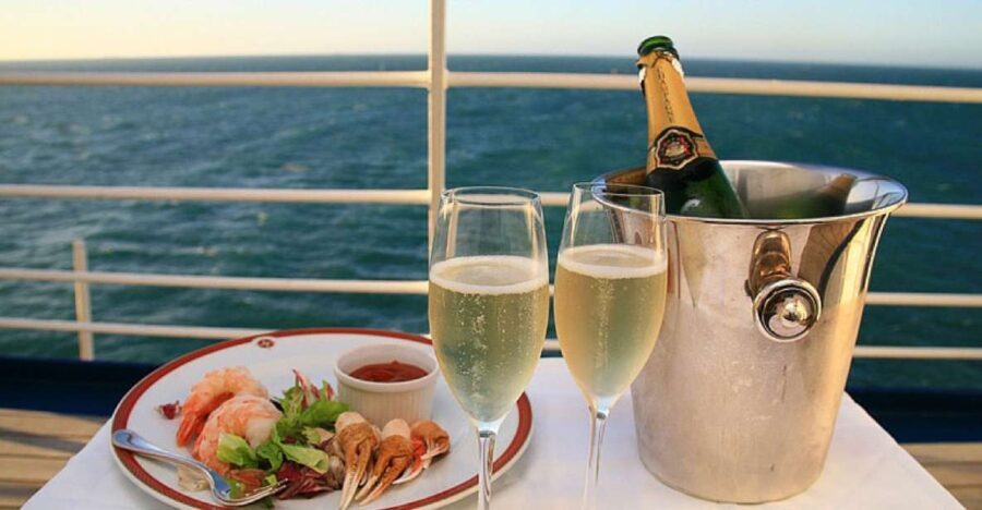 Sydney Harbour: 3-Hour Lunch Cruise with Live Music - Who Should Consider This Cruise?