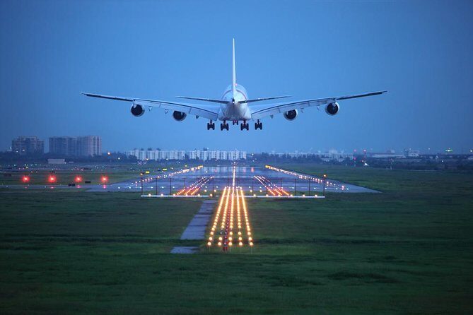 Sydney Kingsford Smith Airport: Shared Transfer to Sydney CBD - The Good and the Not-So-Good: A Balanced Look