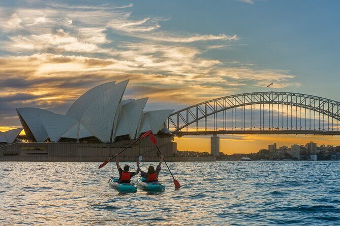 Sydney LED Lit Kayak Tour of the Opera House and Bridge - A Closer Look at the Sydney LED Lit Kayak Experience