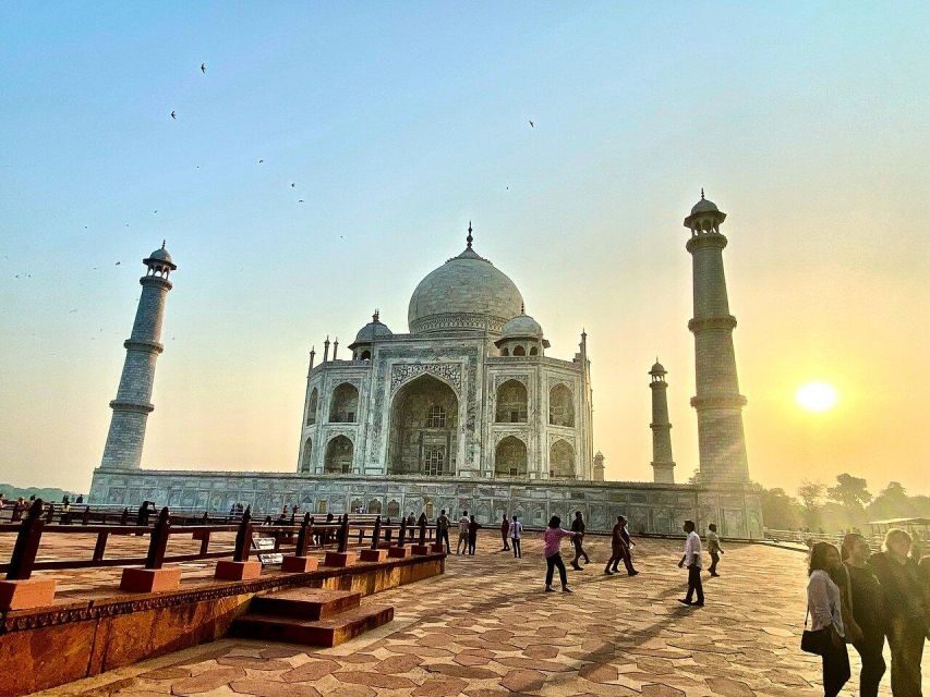 Taj Mahal Day Tour from Delhi by Superfast Train with Entry - The Taj Mahal: An Iconic Wonder