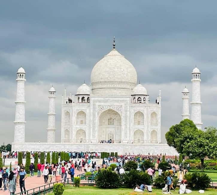 Taj Mahal Skip-The-Line Entry Ticket With Your Guide - A Detailed Look at the Tour Experience