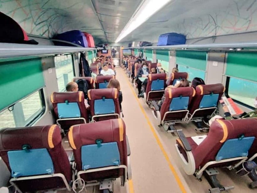 "Taj Mahal" Tour by India's Fastest Train (Gatiman Express) - Practical Tips for the Tour
