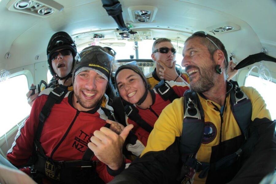 Tandem Skydive Experience in Taupo - What to Expect from Taupo Tandem Skydiving
