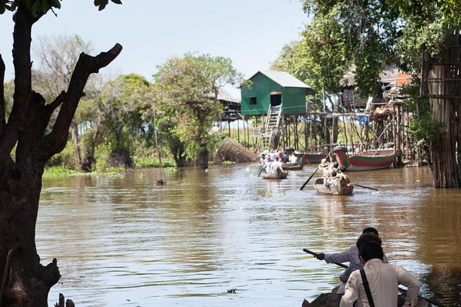 The Iridescent landscape of Tonle Sap - Who Should Consider This Tour?
