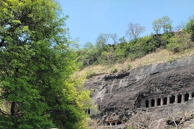 Three Jyotirlinga & Caves in Maharashtra - Authentic Experiences and Practical Tips