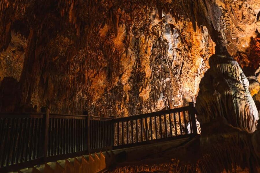 Tingo Maria: Mantle Cave - Entering the Mantle Cave