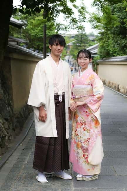 Tokyo Asakusa: Traditional Kimono Rental Experience at Wargo - The Experience on the Ground
