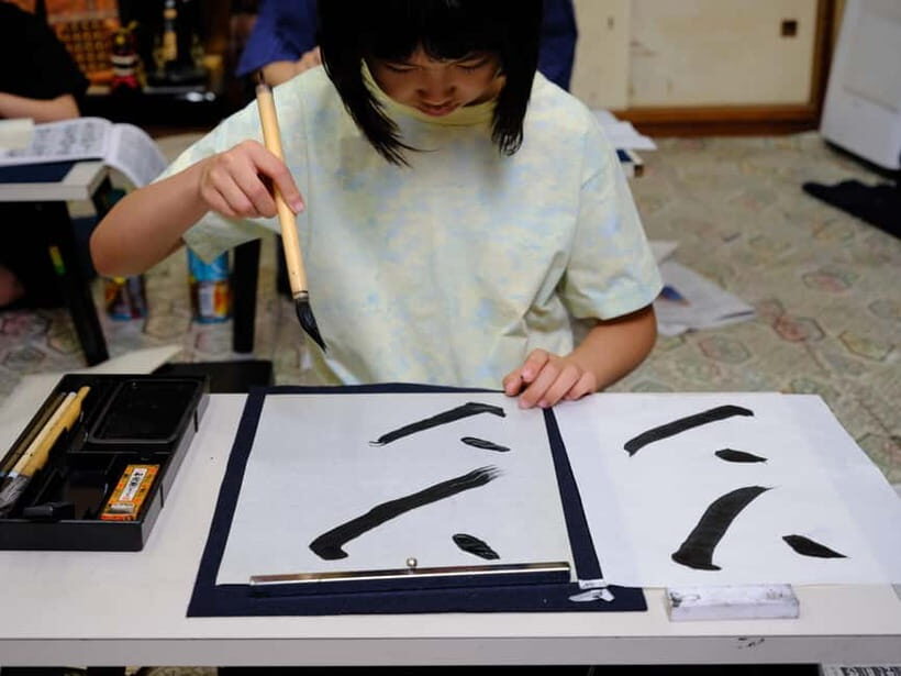 Tokyo: Calligraphy Experience with Kimono or Samue - Hands-On Calligraphy
