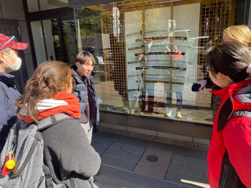 Tokyo: Imperial Palace with Nostalgic Alley Kagurazaka tour - Who This Tour Is Best For