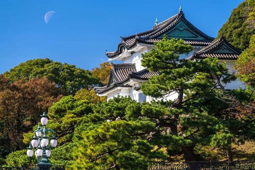 Tokyo: Private Tour of the Imperial Palace East Gardens - Value and Considerations