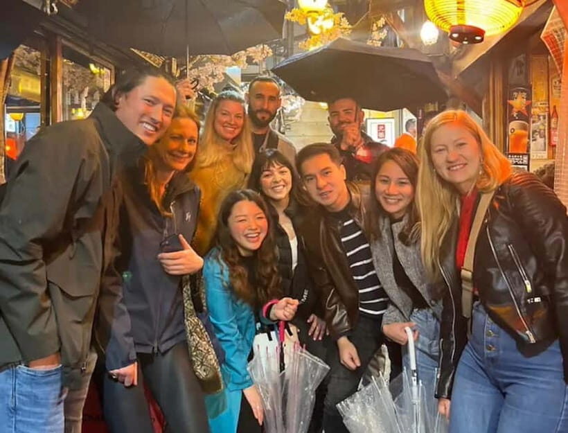 Tokyo: Shinjuku Bar and Izakaya Hopping Tour