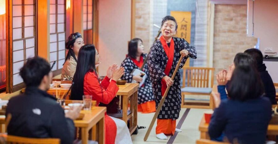 Tokyo: Yakatabune Dinner Cruise with Japanese Show & Drinks - The Cruise Itinerary: What to Expect