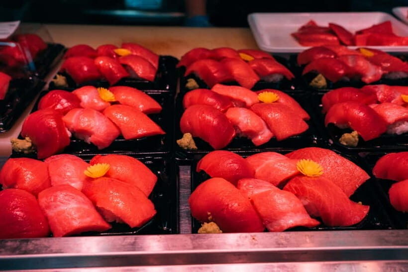 Tsukiji: Fish Market Food Walking Tour with a Local Guide - Analyzing the Value