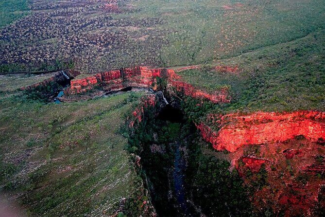 Twin Flame Falls Helicopter Flight ex. Mount Hart - Why the Twin Flame Falls Helicopter Flight Works