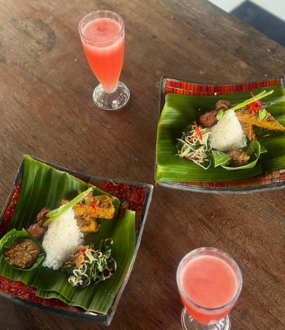 Ubud: Taro Village Firefly Excursion with a Vegetarian Meal - Transportation and Group Size