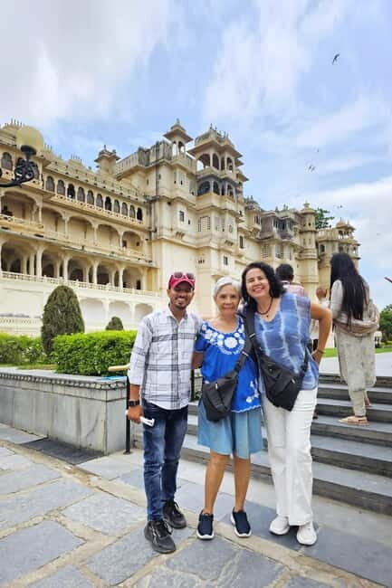 Udaipur 2 Days Private Tour with Kumbhalgarh Fort & Ranakpur - What’s Included and What to Keep in Mind