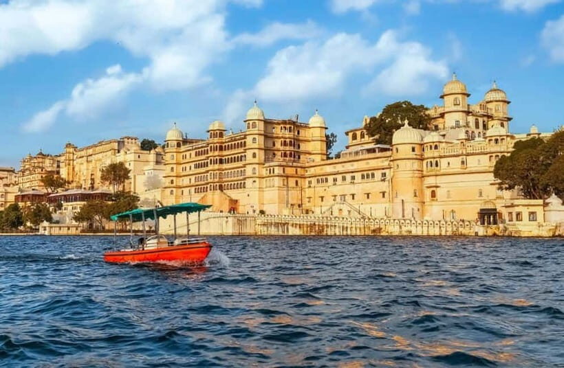 Udaipur : Full Day Private City Tour With Guide and Car - Gardens and Scenic Lakes