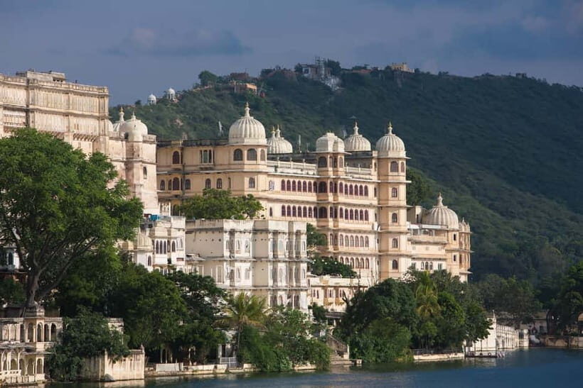 Udaipur: Full-Day Sightseeing Tour with Optional Guide - What to Expect from the Tour