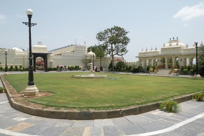 Udaipur - Privately Guided Half day Tour to city of lakes - What Travelers Say