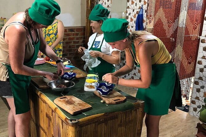 Vegan/Vegetarian Cooking Class with Local Chef in Hoi An - Authenticity and Value