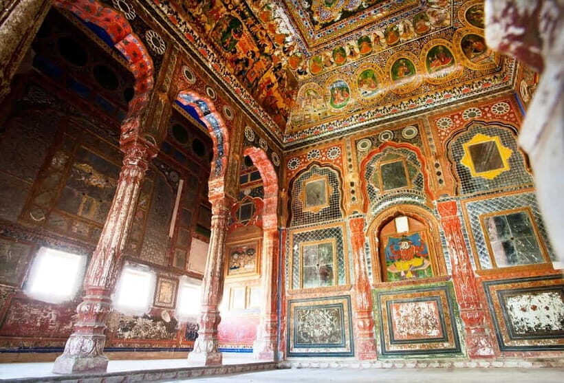 Visit Mandawa on the Way to Bikaner from Jaipur - First Stop: Murmuria Haveli