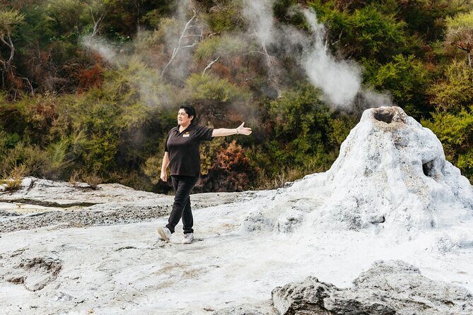 Wai-O-Tapu Thermal Wonderland, Rotorua, New Zealand - Price and Value Analysis