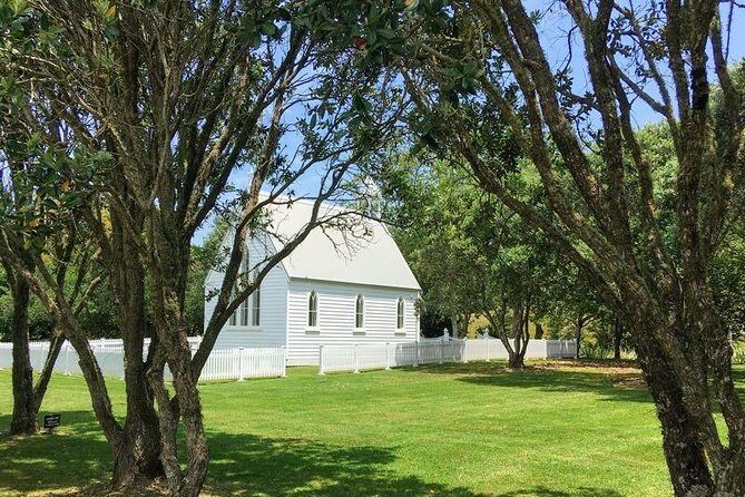 Waiheke Island Experience Tour - Scenic Drive Through Oneroa and Onetangi