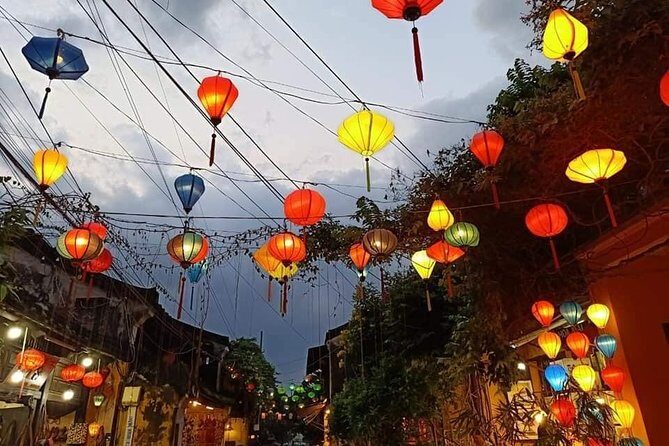 Walking Tour Hoi An city & Sampan Boat Ride with Colourful Lanterns,Night Market - How the Tour Balances Value and Experience