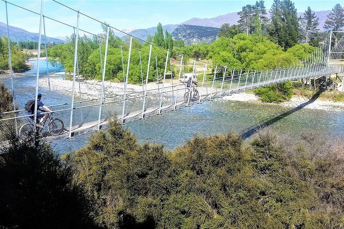 Wanaka Easy Ebike Tour - The Experience of the Guides