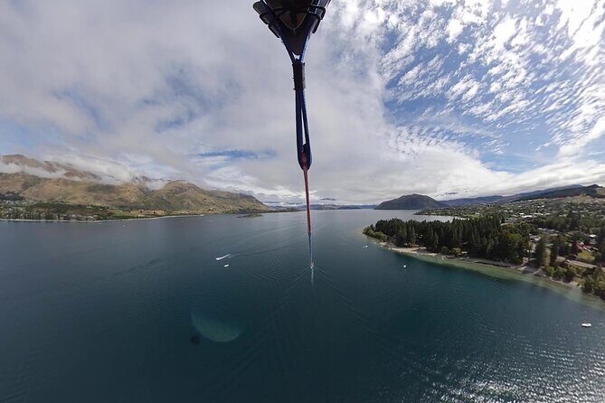 Wanaka Parasailing - What Does the Experience Entail?