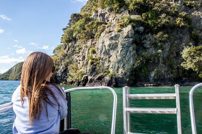 Western Bays Sightseeing Tour from Kinloch Lake Taupo - The Guide and Personal Touch