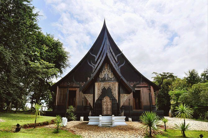 White Temple, Black House Museum and Hot Spring Tour from Chiang Mai - What to Expect at Each Stop