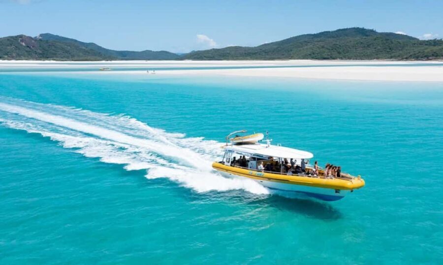 Whitsunday: Whitsunday Islands Tour with Snorkeling & Lunch - The Sum Up