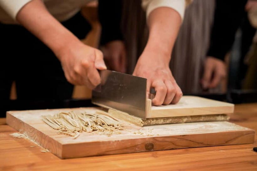 Winter Tour: The Nakasendo, Kabuki & Soba Making Workshop - Who Should Take This Tour?
