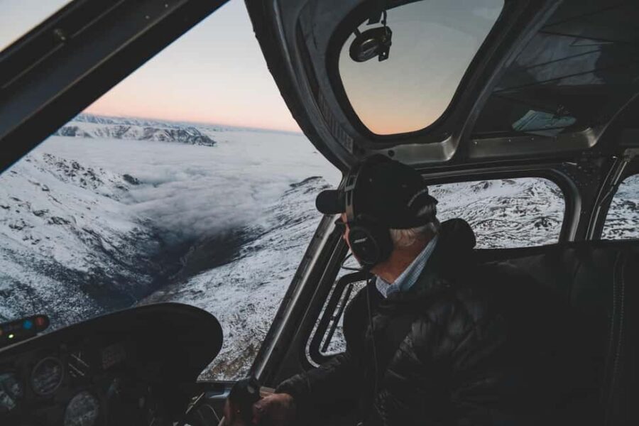 Wnaka: Aspiring Snow Special with Glacier/Snow Landing - Authentic Perspectives