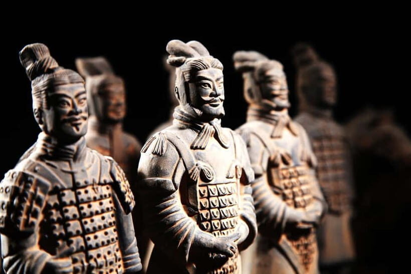 Xi'an: Terracotta Warriors Tour with Noodle Making - Visiting the Terracotta Warriors: A Glimpse into Chinas Past