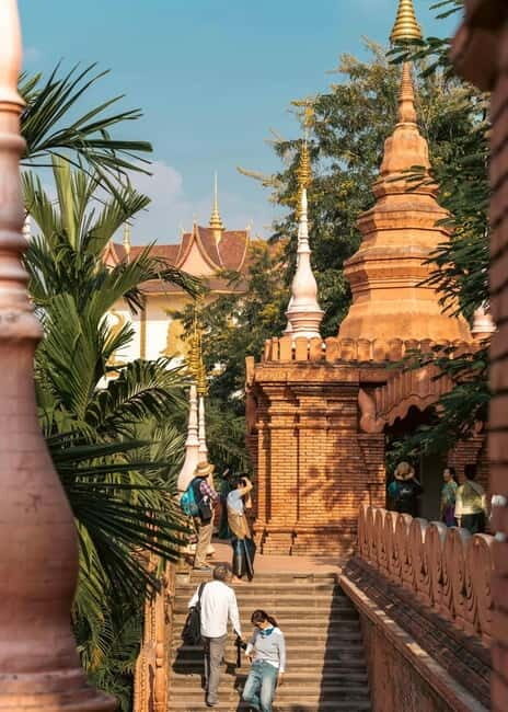 Xishuangbanna: Dai Temple, Tradition, Tie-Dye & Night Market - The Ethnic Culture Museum: A Window into Diversity