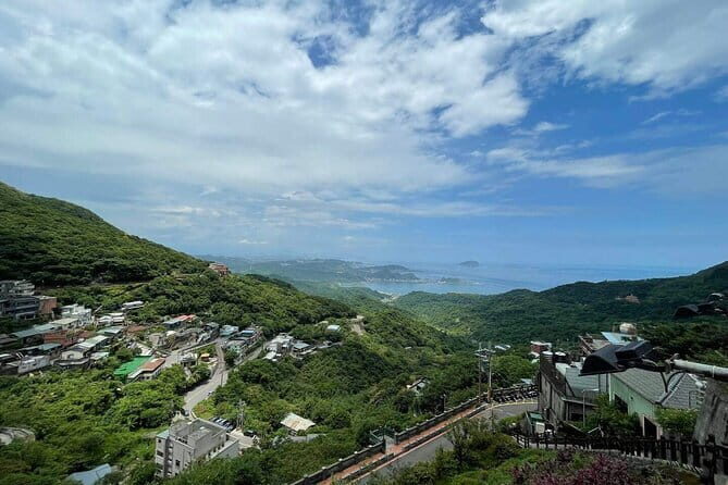 Yehliu, Jiufen & Pingxi Day Tour from Taipei - The Sum Up
