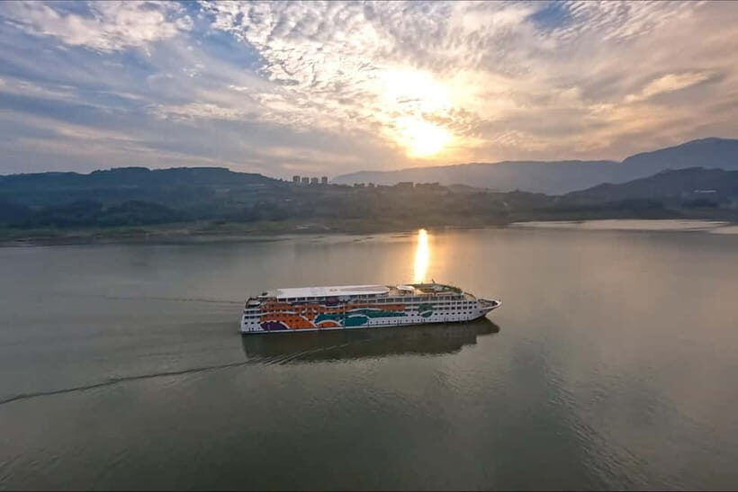 Yichang - Chongqing Yangtze Miracle Luxury 5D4N Cruise - What’s Included and What’s Not
