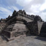 Yogyakarta: Borobudur Climb and Prambanan Shared Guided Tour - The Value of Guided Insight and Convenience