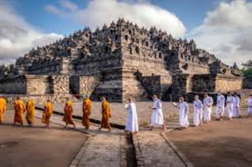 Yogyakarta: Borobudur & Prambanan (Guaranteed climb) - Who This Tour Is Best For
