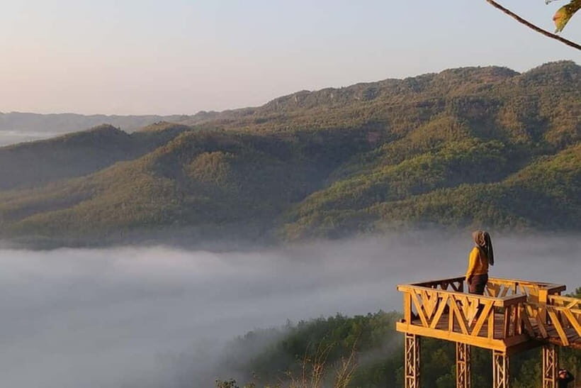 Yogyakarta: Kediwung Sunrise and Jomblang Cave Tour - Jomblang Cave: Rappelling into a Natural Wonder